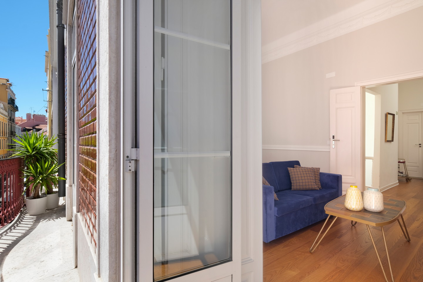 Master Suite with Balcony - Tagus Suite - 1869 Príncipe Real House ...